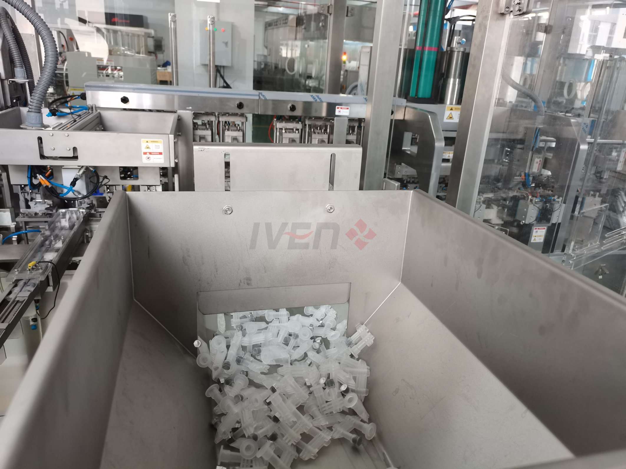 Sourcing Bag Manufacturers from China: The Ultimate Guide 2026